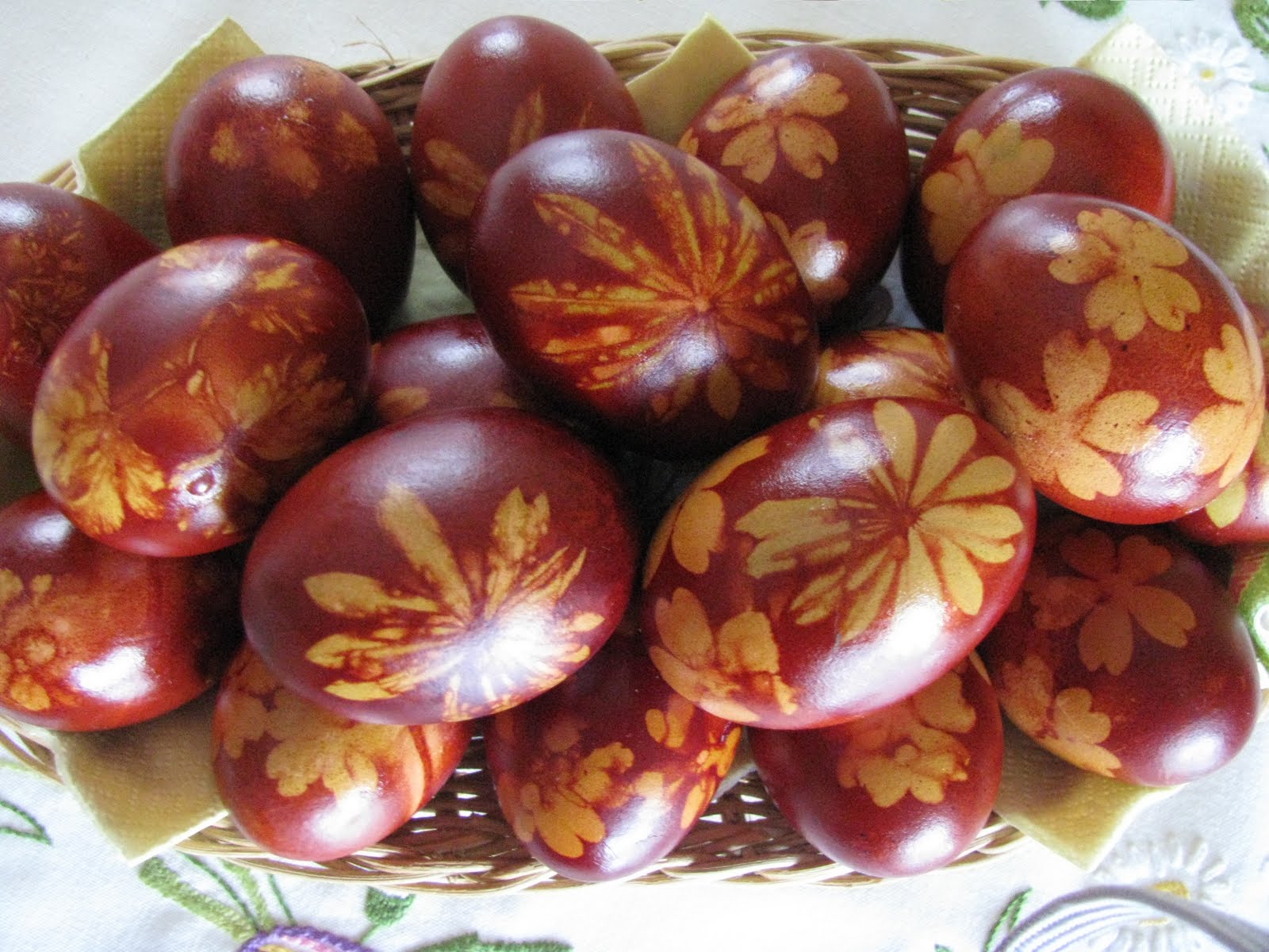 Ustvarja An.La: Pisanice