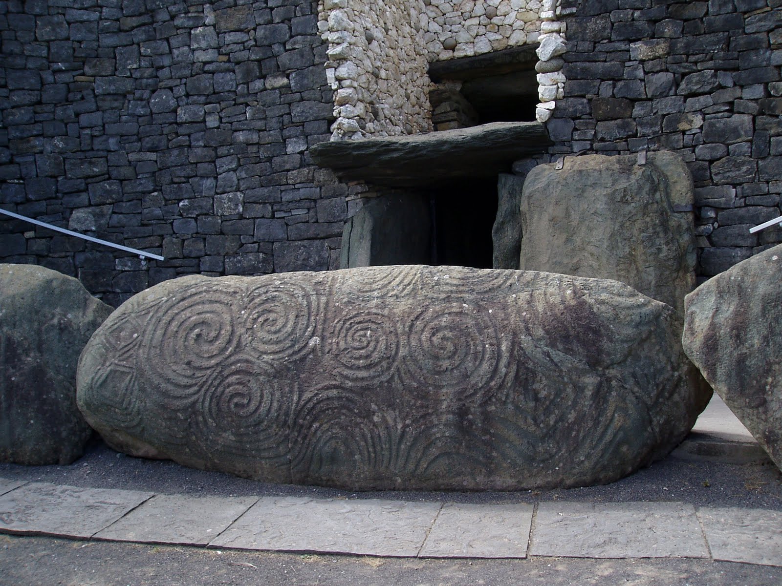 Jicaro-Ireland: Newgrange, Knowth - Passage Tombs, Ireland