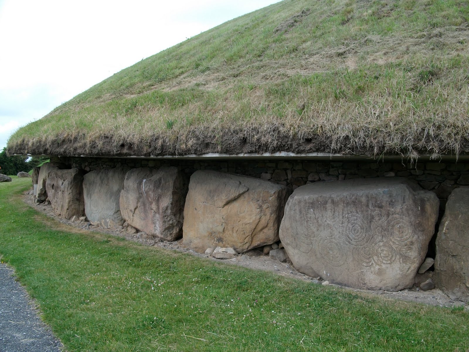 Jicaro-Ireland: Newgrange, Knowth - Passage Tombs, Ireland