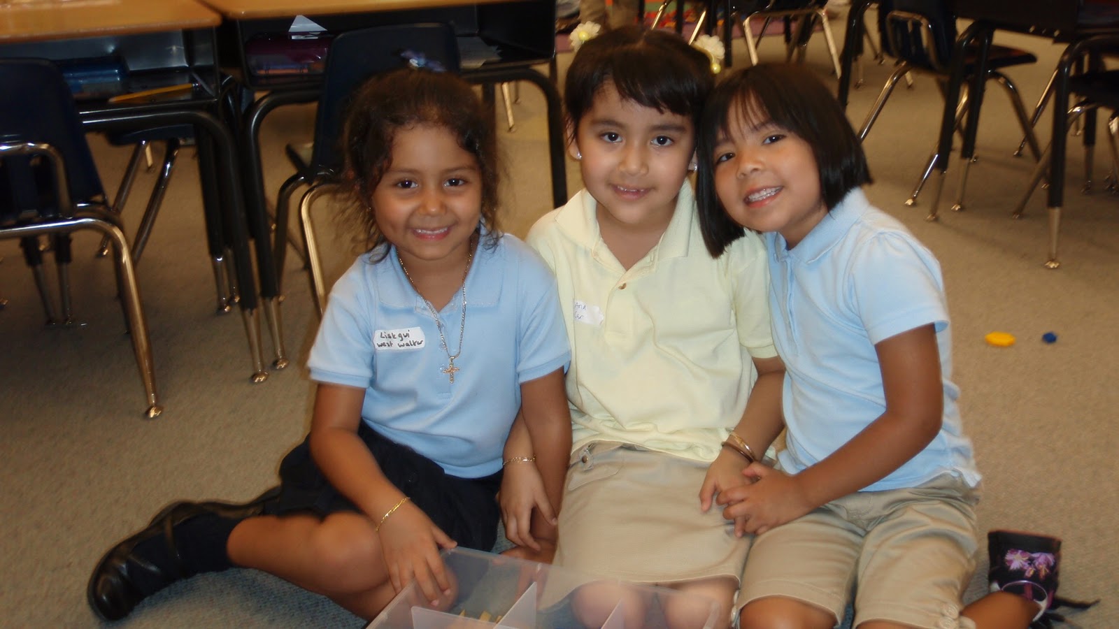 Mrs. Rogers Kindergarden Class: First week of school... with four more ...