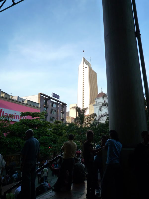 cosas que tengo adentro: El Coltejer visto desde Parque Berrio