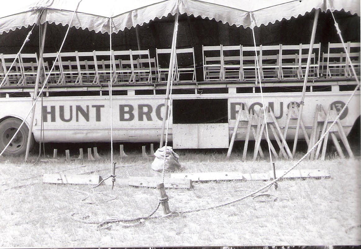 THE BALLOON MAN: HUNT BROS CIRCUS 1958 PART 3