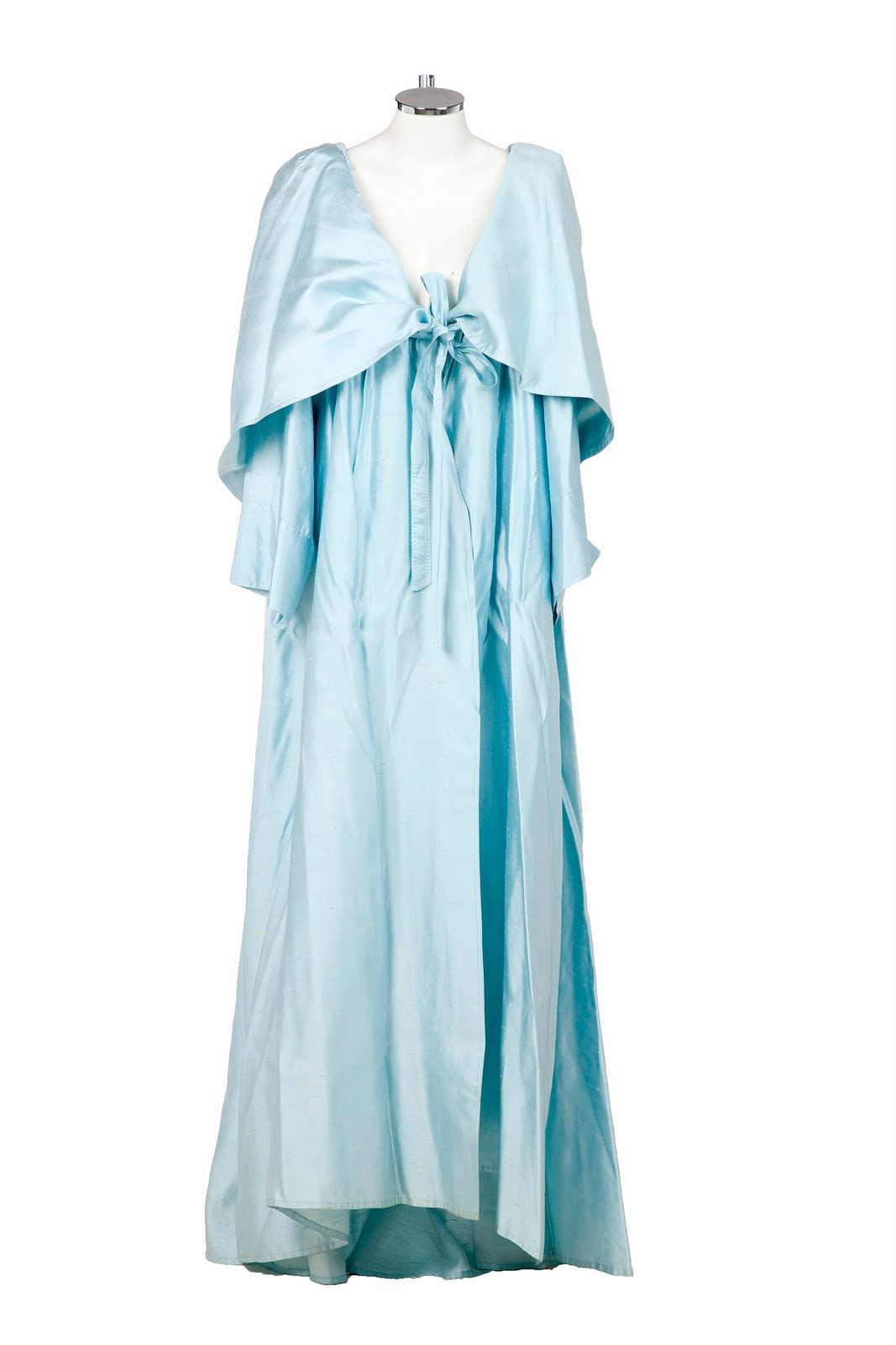 Luxo Simples Assim: Criações de Clodovil Hernandes em exibição