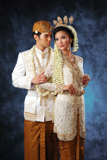 Motekar Salon New Edition: Pesona Busana Pengantin Sunda