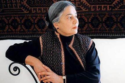 INDIAN WRITERS: ANITA DESAI HISTORY