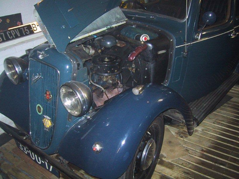 RustyDaytrips.nl: Austin Ten fuel pump fix