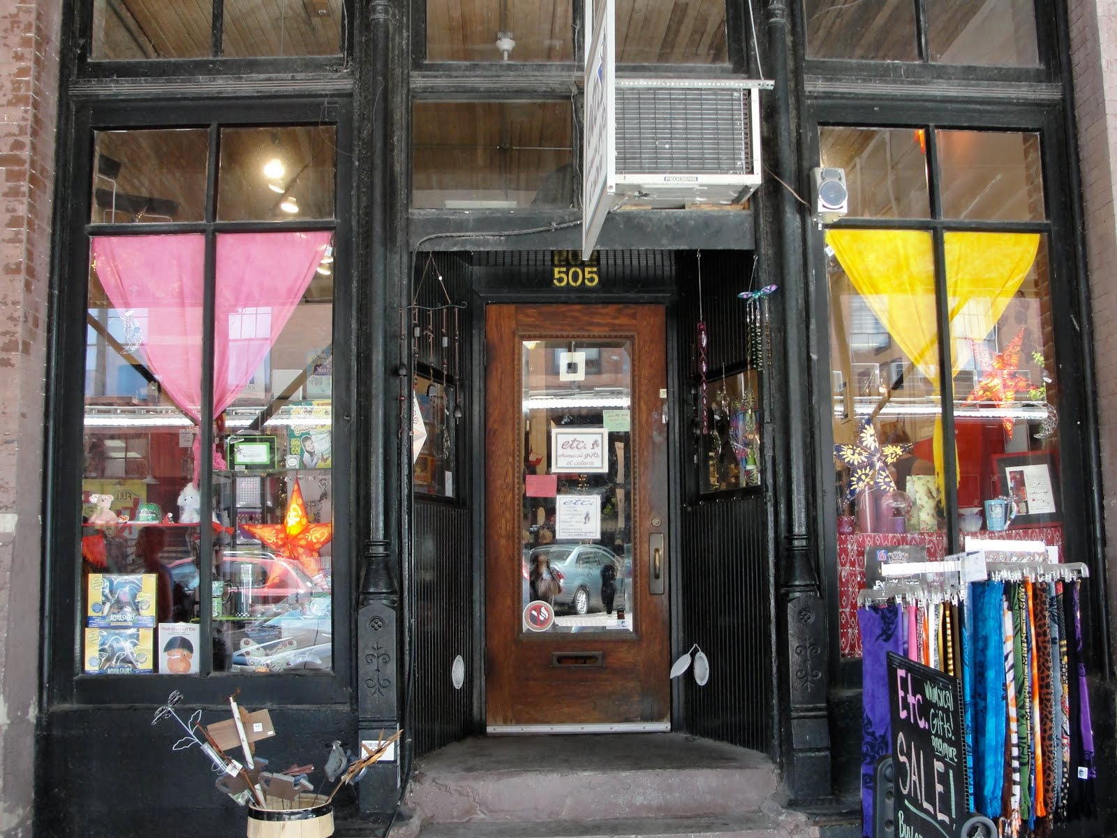 The Hometown Tourist: Omaha: The Old Market in a New Light