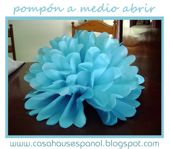 Casa Haus English: Pom Poms Tutorial