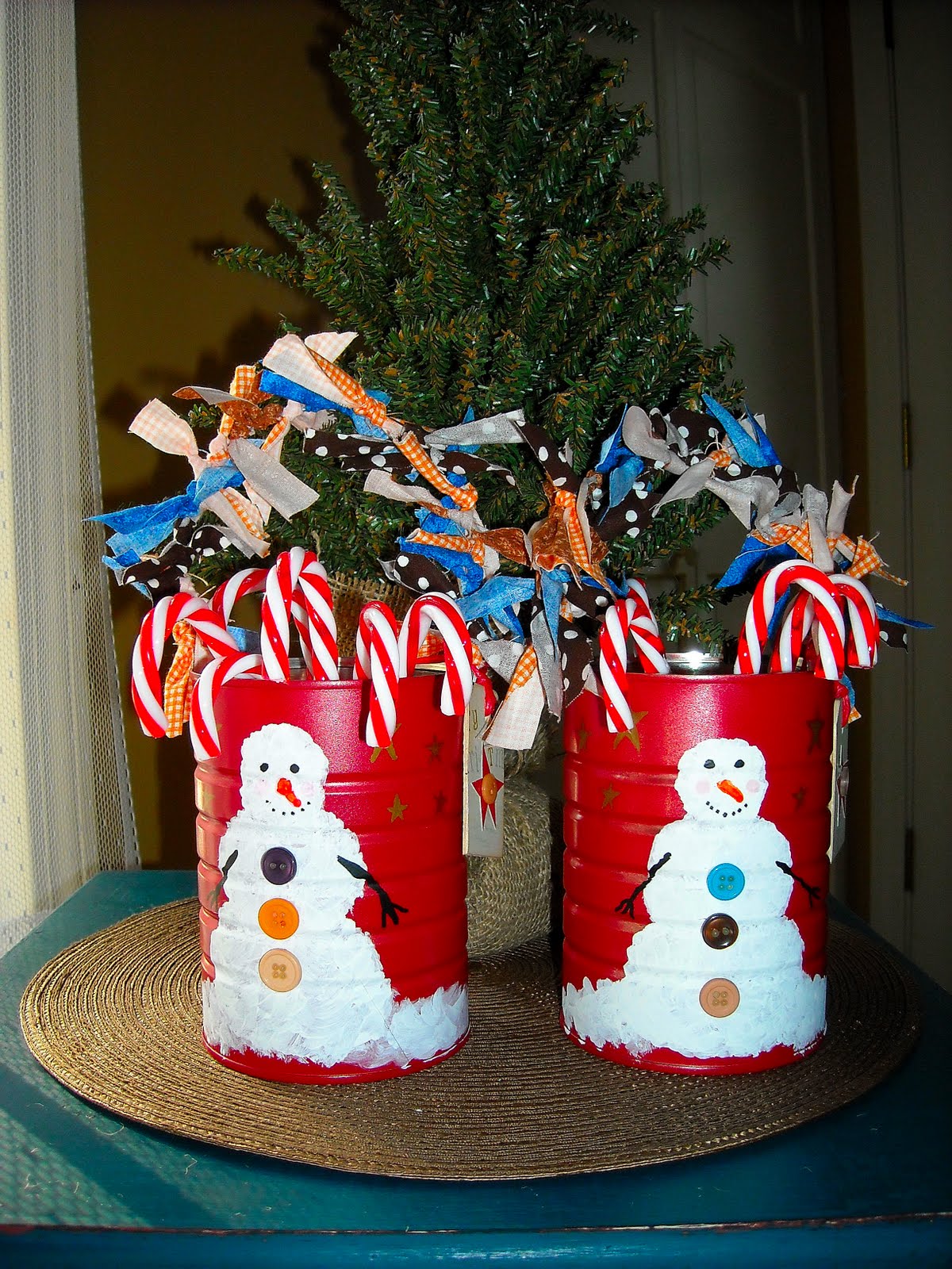 Look Beyond The Picket Fence: Snowmen Coffee Cans
