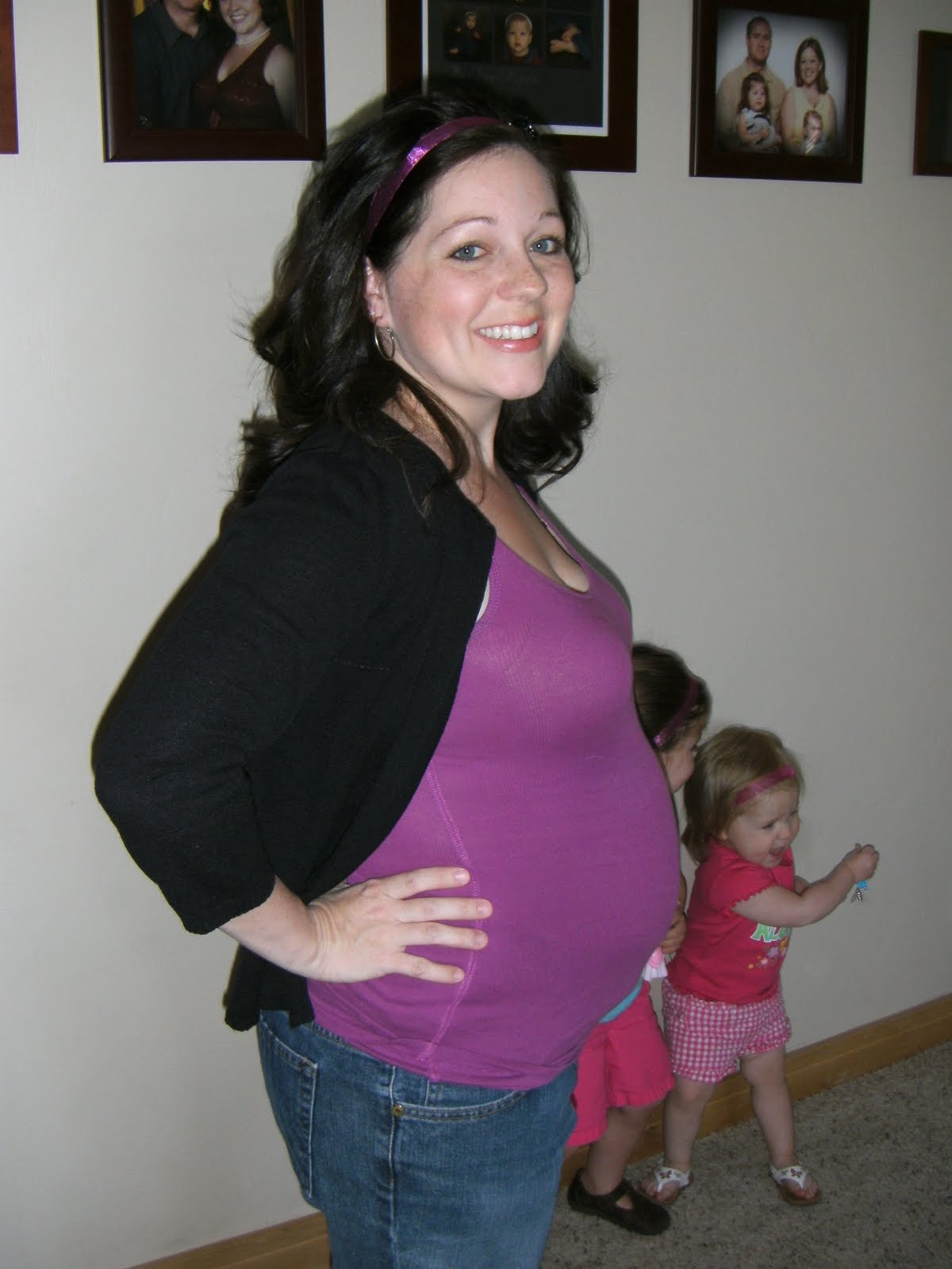 Deliciously Daugherty: Pregnancy Comparisons- Month Four