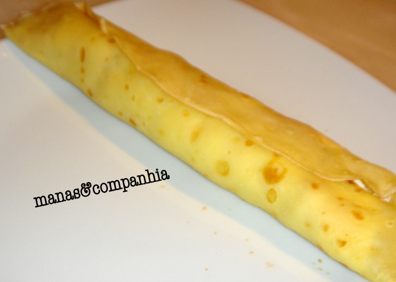 Crepes recheados com salmão e queijo de ervas (isa)