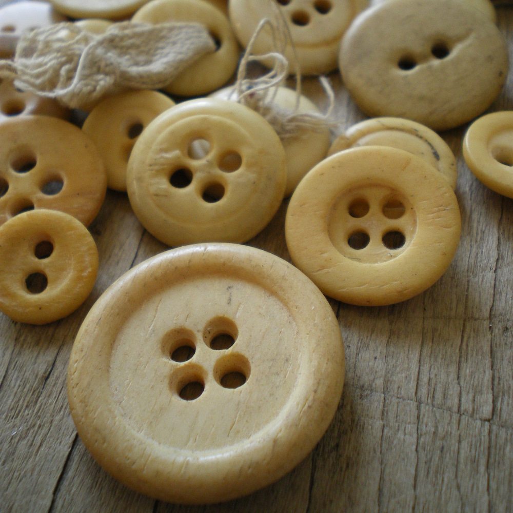 lil fish studios: Button Monday