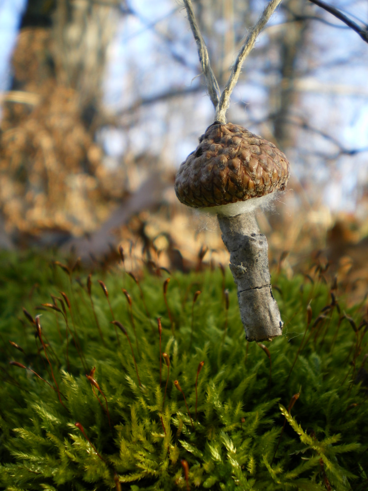 lil fish studios: Acorn Mushroom Ornament Tutorial
