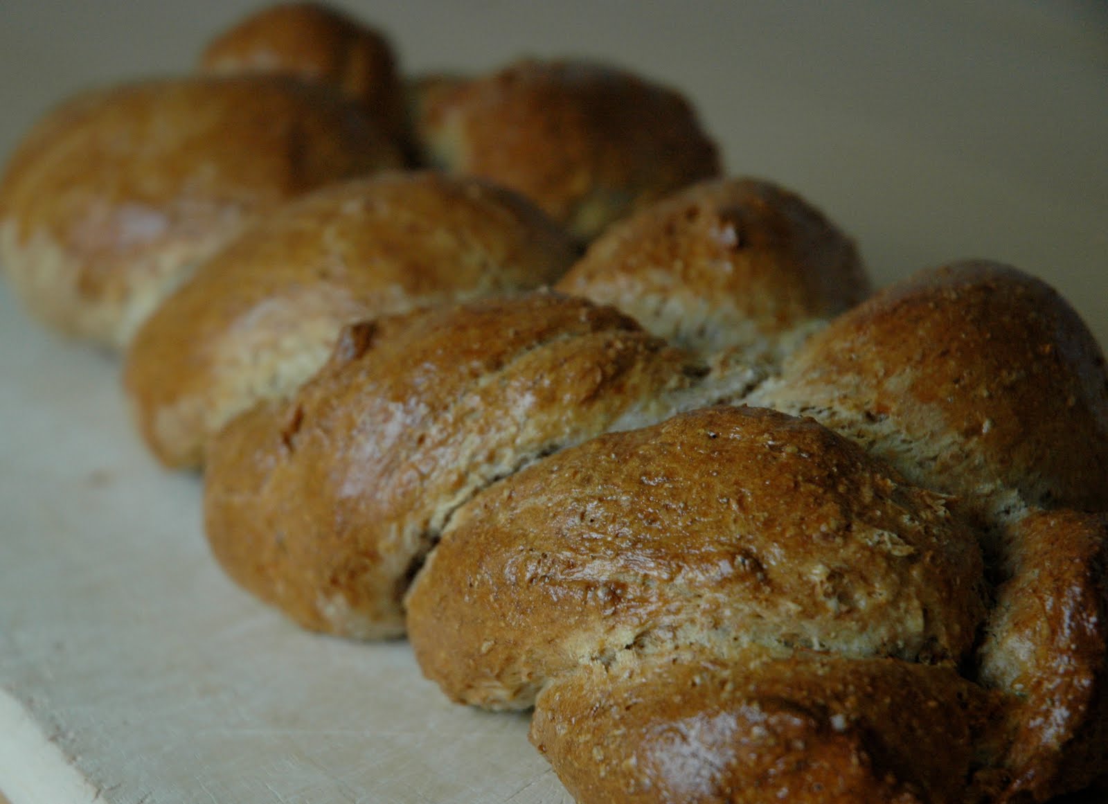 Olives & Bread: Swiss Sunday Bread from Spelt flour - Zopf
