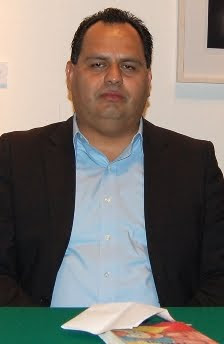 Tramoyam3: Raúl de León Alcocer / presenta el libro "Mariposa de ...