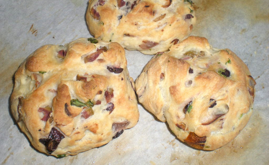 Random Cuisine: Mediterranean Rolls