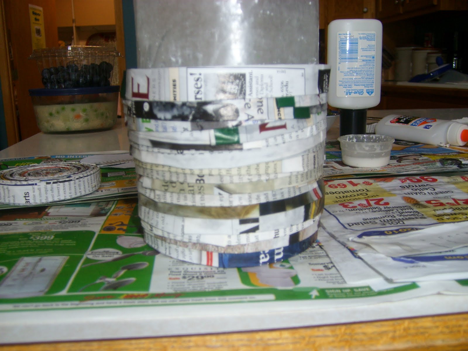 Art Beyond Crafts: Recycled Magazine Baskets