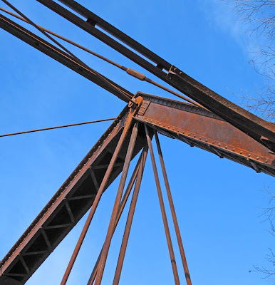 The bridge at Montague