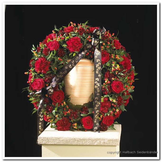 Decoflorall.nl Goedkoop-bloemschikken.nl: Krans van steekschuim met rozen