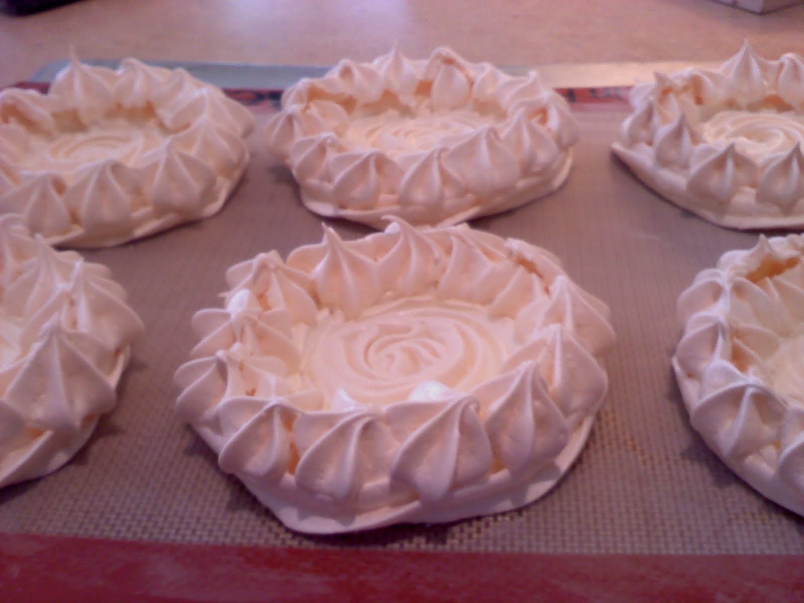 Pinch-o-This: Meringue Shell Crowns and Lemon Curd Recipes!