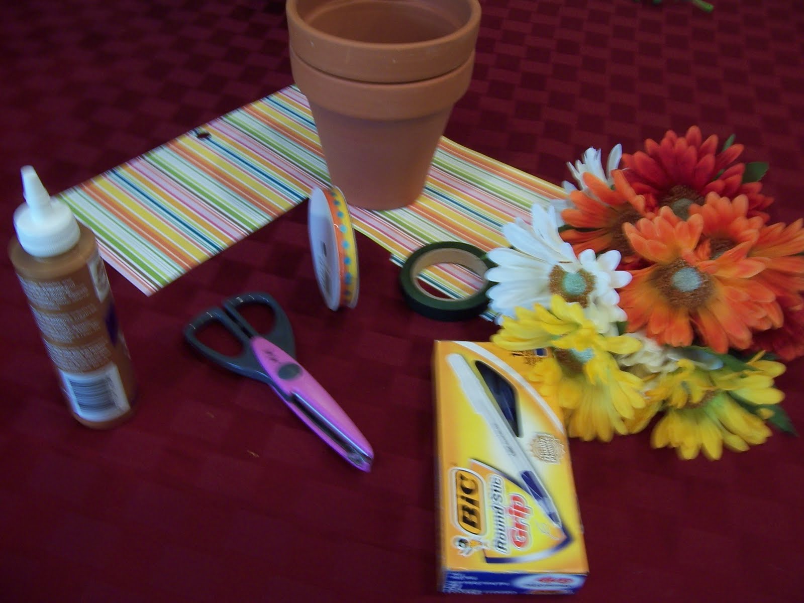 Happy Homemaker Me: Flower [pen] Pot