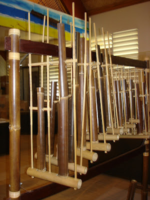 Sumantri: Experience Vanuatu - Angklung,an Indonesia,West Java music ...