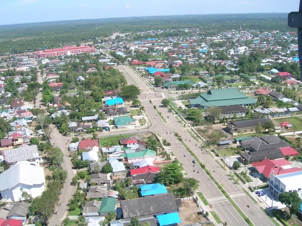 ABDUL RASID pEmUdA RantAu: TANAH GROGOT
