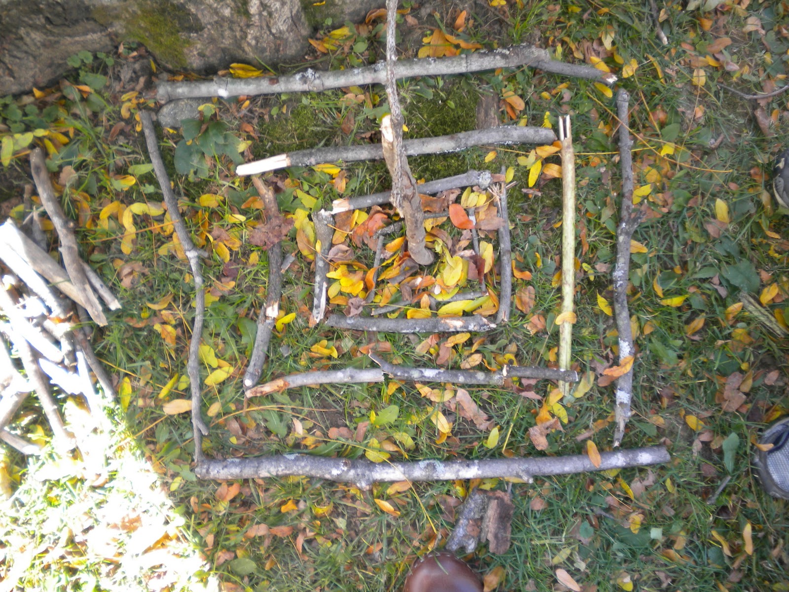Waitsfield Elementary Art: More Andy Goldsworthy-inspired Nature Art