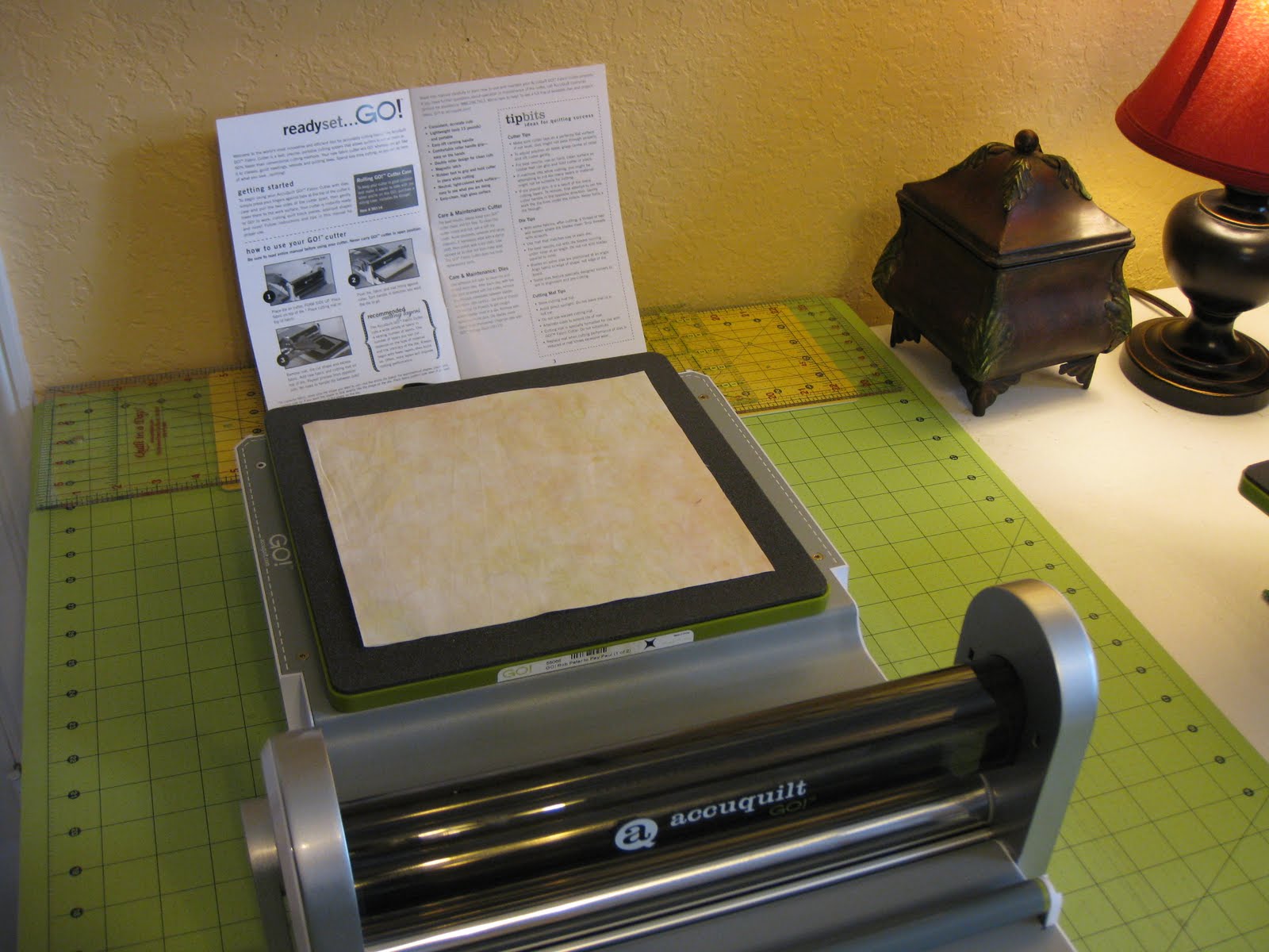 Millie's Quilting: AccuQuilt Go Cutter Tutorial