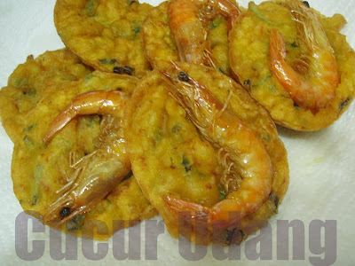 Somebody Watching Me...: Cucur Udang