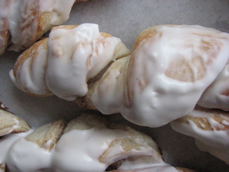 Heidi Bakes: Fun with Rhodes frozen bread dough