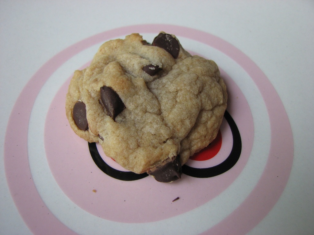 Heidi Bakes: Alton Browns Chocolate Chip Cookies - The Chewy