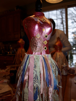 Red Heads Craft More Fun: Decorated Dress Form