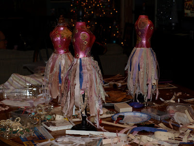 Red Heads Craft More Fun: Decorated Dress Form