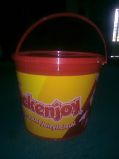 Olrac Reviews: FOOD: Jollibee's Bucket Meal
