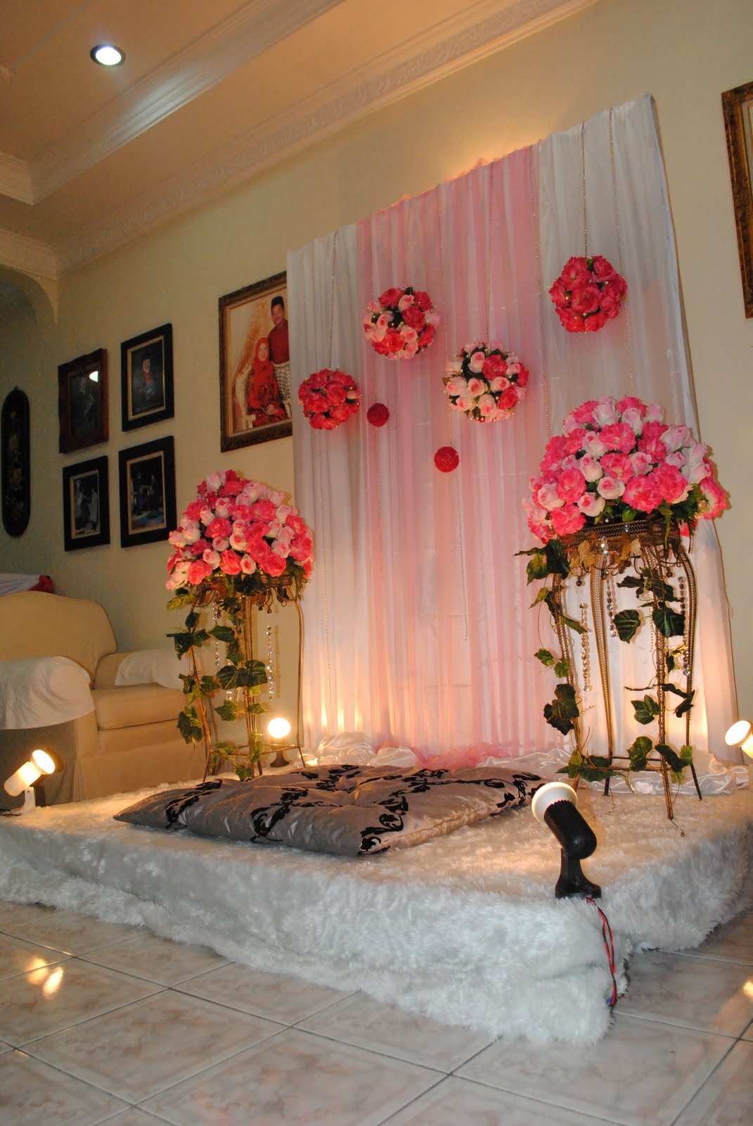 QASEHRENJIS CATERING EVENT: Mini Pelamin (Majlis Pertunangan)