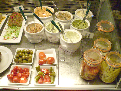 TASTY TRIX: Heurigen Hopping: An Austrian Dispatch with Plenty of Food ...