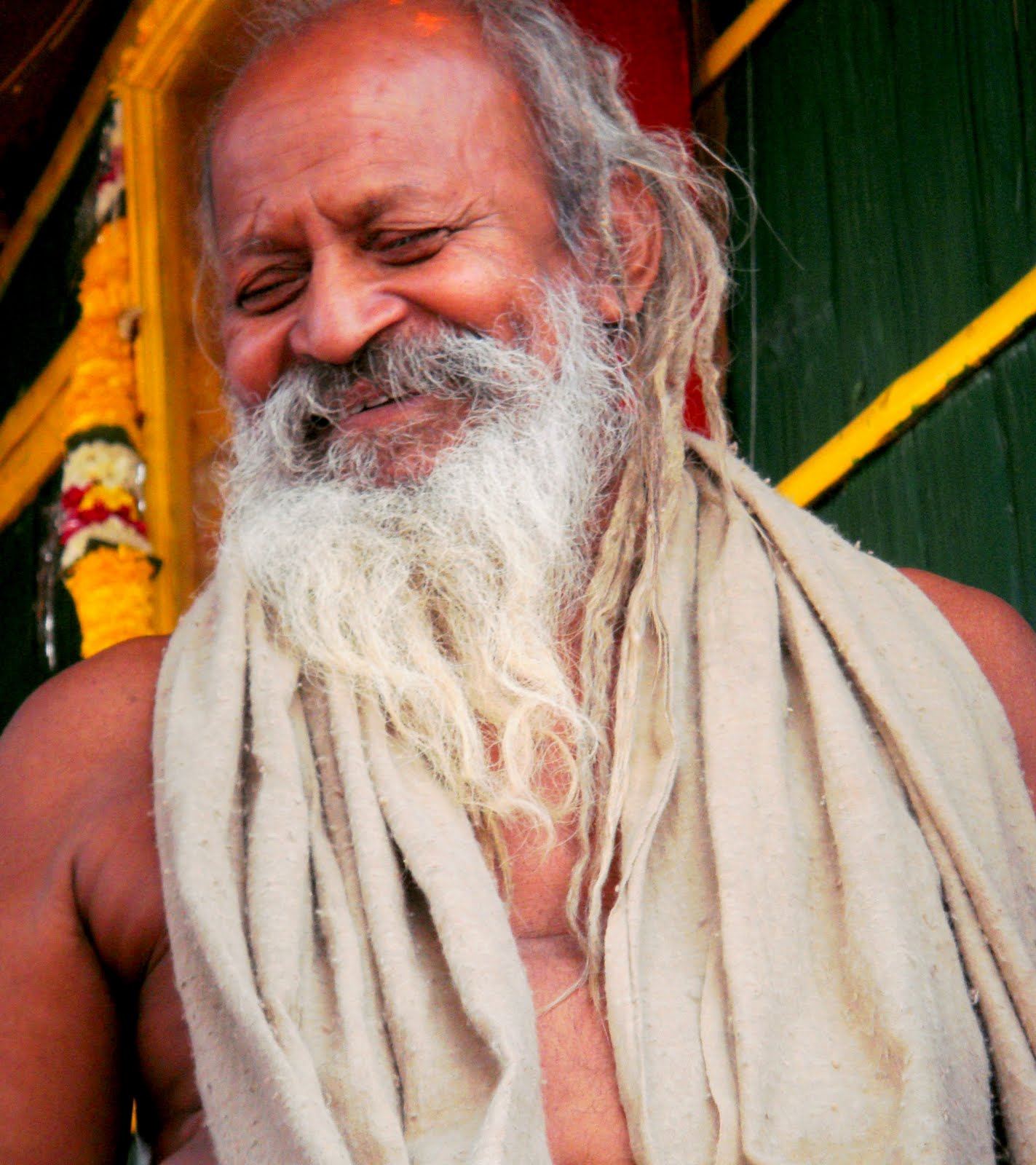 SANTOS DA INDIA: DEVRAHA BABA