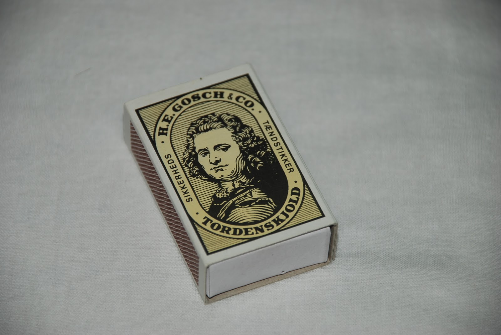 MATCHBOXES AND LABELS COLLECTION: January 2011