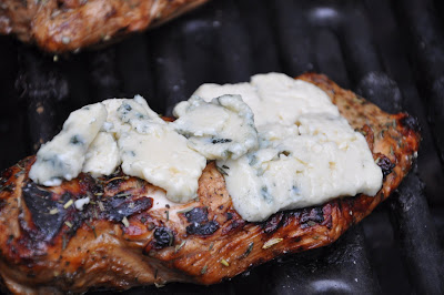 the parsley thief: Herbed Balsamic Chicken with Blue Cheese