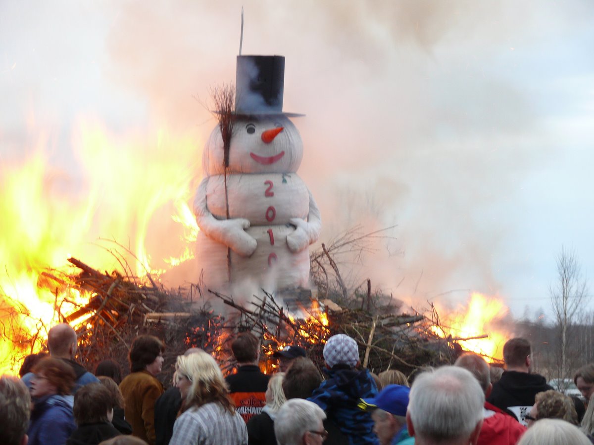 Saxdalen blogg: Valborg traditionsenlig firat i Saxdalen