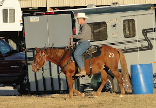 Mustang Dreams....: Tennessee Extreme Mustang Makeover.....as spectators!