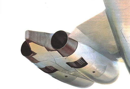 La reversa del motor de un avión