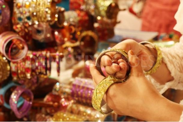 WELCOME TO MY WORLD: Chand Raat 2011: A Festival Night before Eid-ul ...