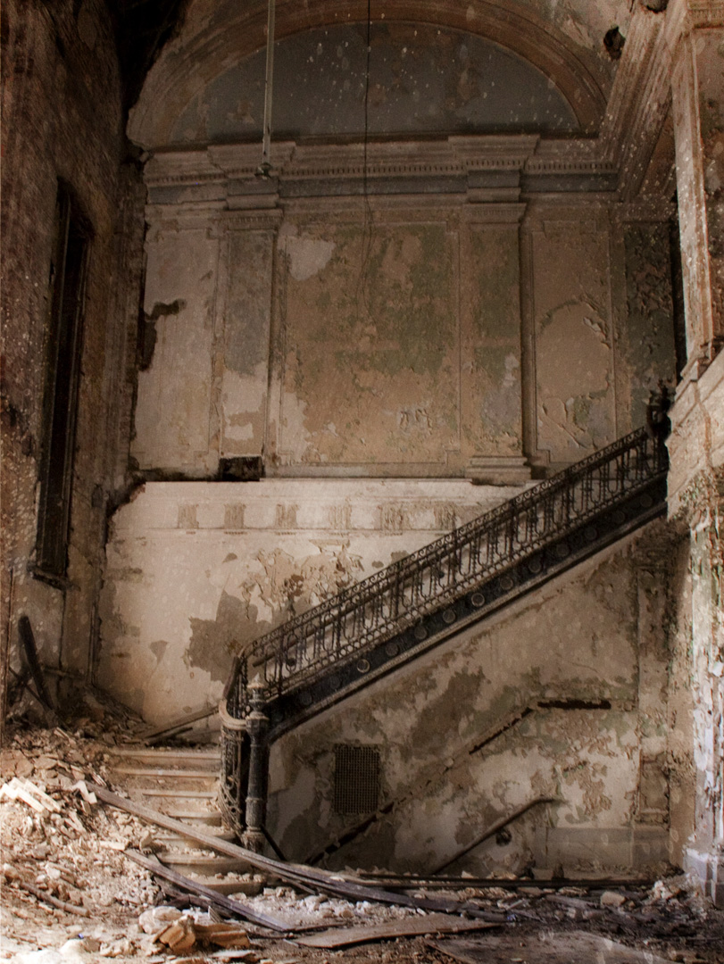 Lucent Moments: Exploring Tome School for Boys