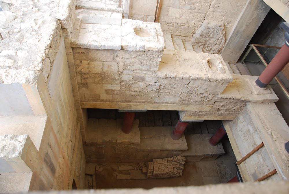 Footloose with Diana: Knossos: the Grand Staircase