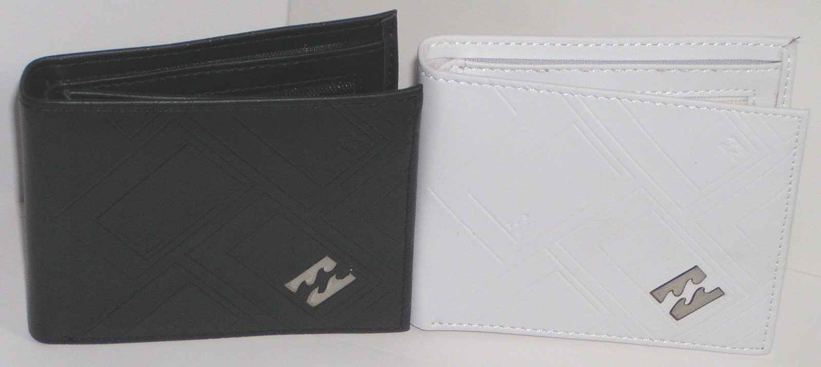 Prodi Zyhop: Dompet Surf Cowo