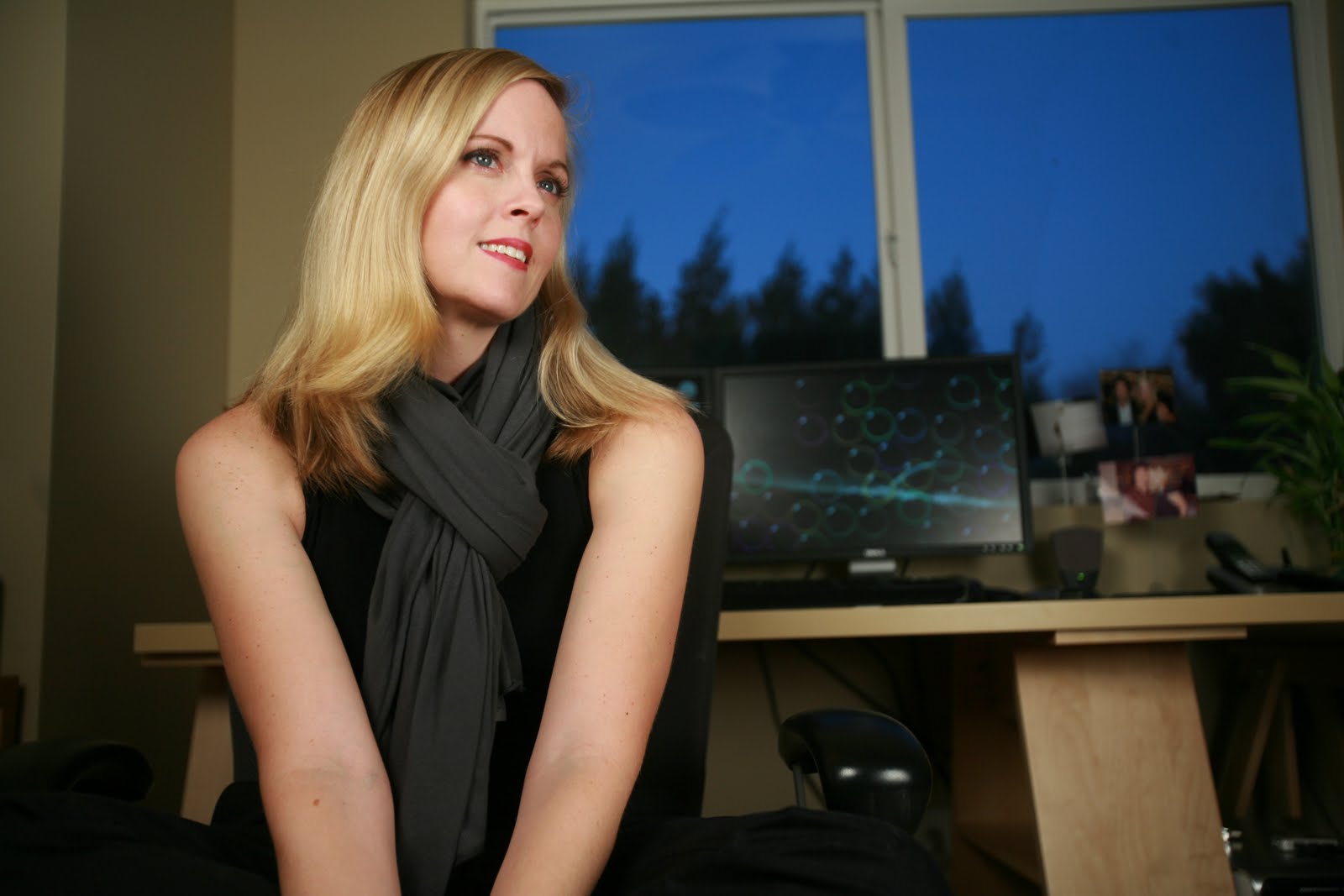 beth shea acting out: April 2010