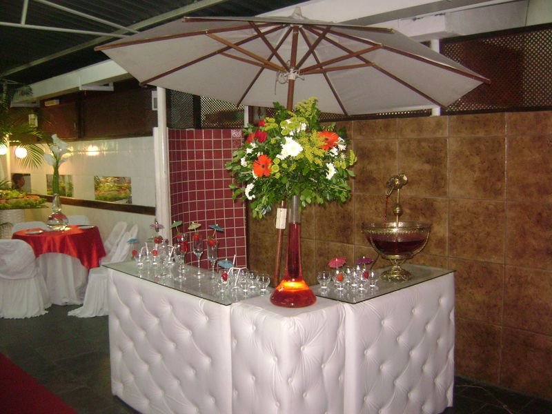 REGINA FESTAS BUFFET: REGINA FESTAS