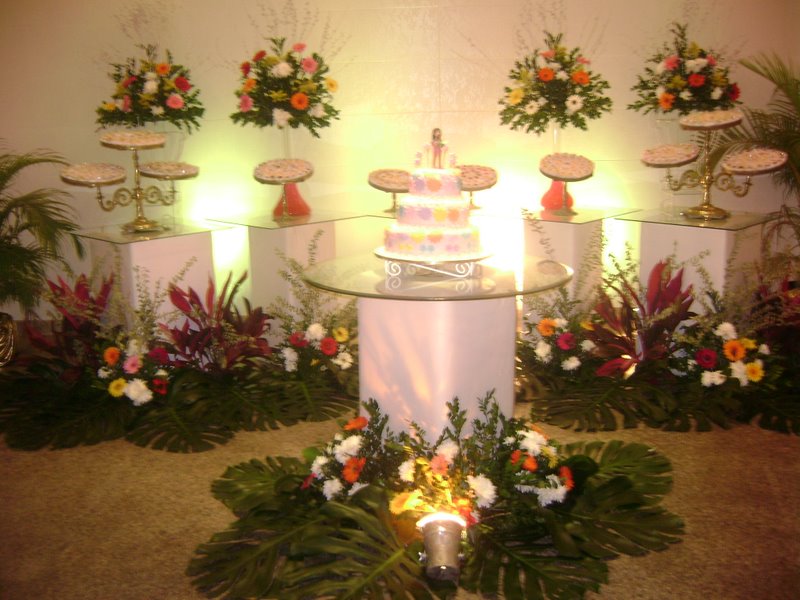 REGINA FESTAS BUFFET: REGINA FESTAS